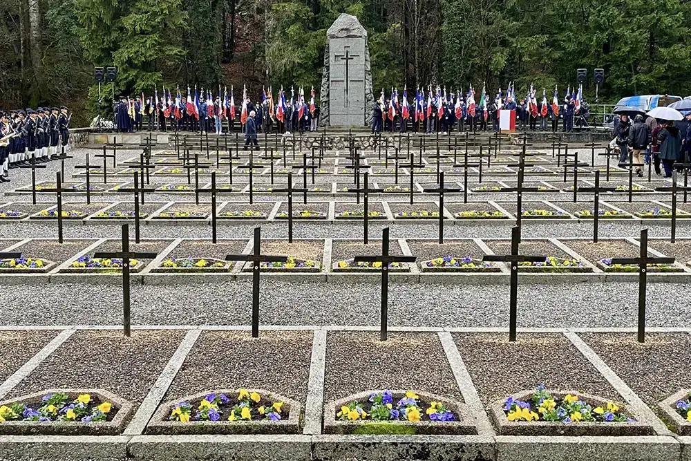 Résistance en haute-savoie - Nécropole militaire nationale de Morette ...