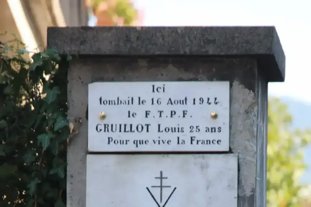 Thonon — Plaque Louis Gruillot (Le Souvenir Français 74)